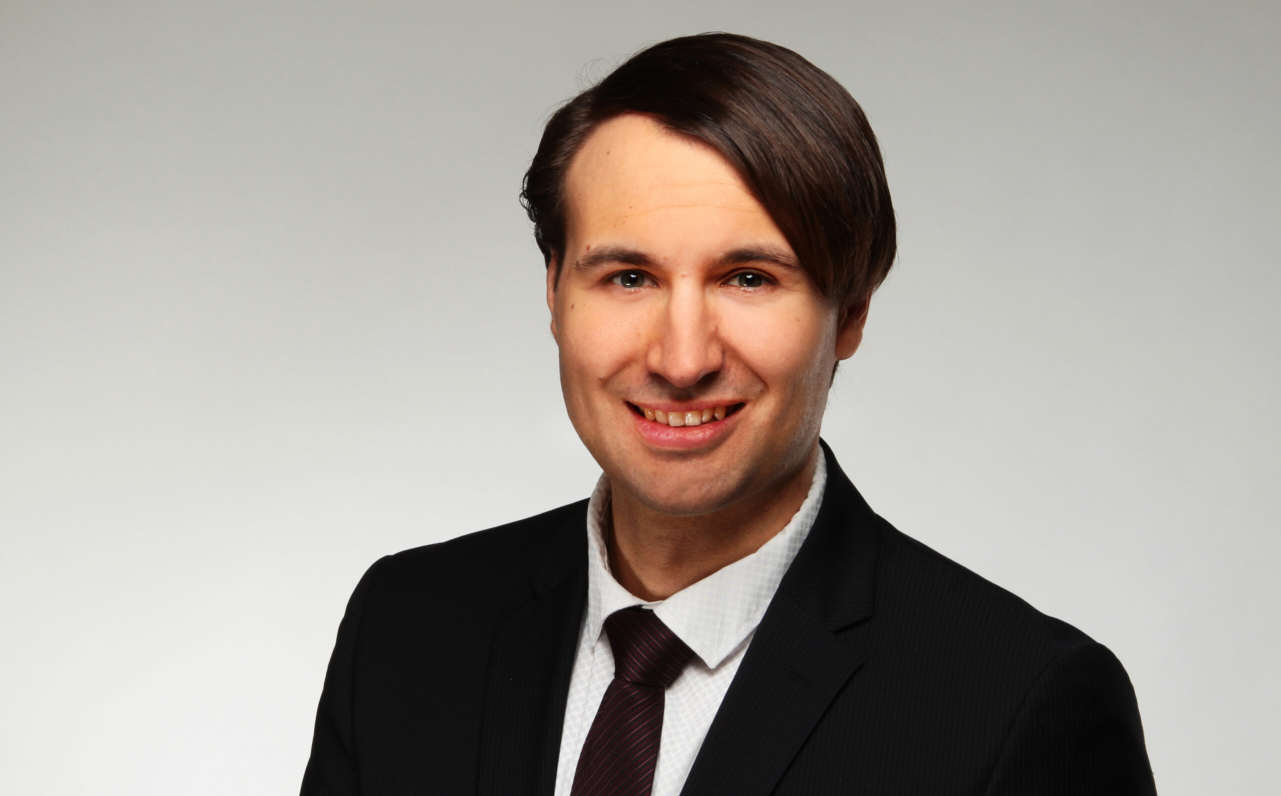 Curriculum vitae of Dr. Christian Kuttner